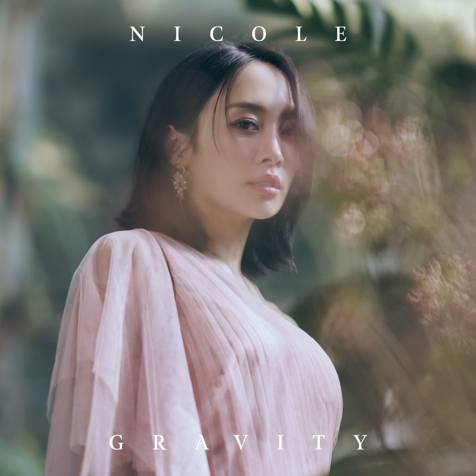 4th Single「Gravity」 | NICOLE JAPAN OFFICIAL FANCLUB